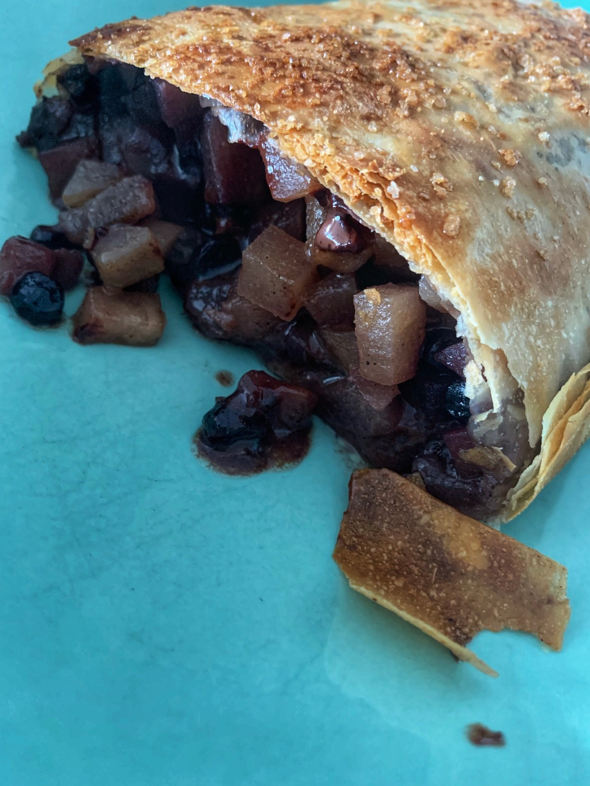 Pear, Blueberry & Chocolate Strudel – Gen's Christmas Kitchen