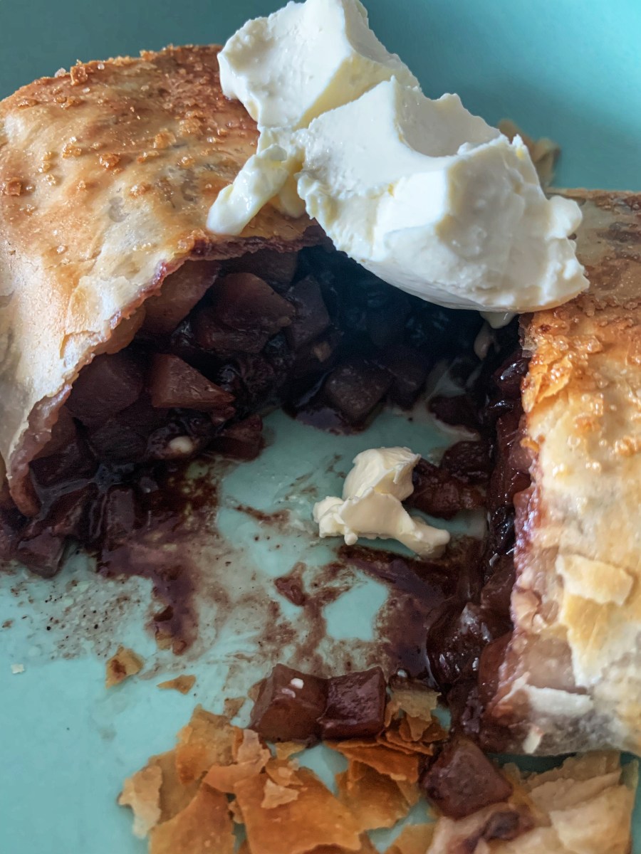 Pear, Blueberry & Chocolate Strudel – Gen's Christmas Kitchen